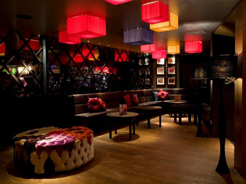 Paramount Bar, Aberdeen - RoomFood